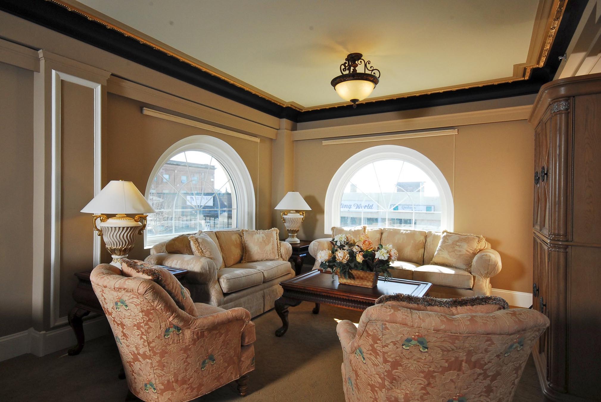 Hotel Amenities | Grant Hall Hotel